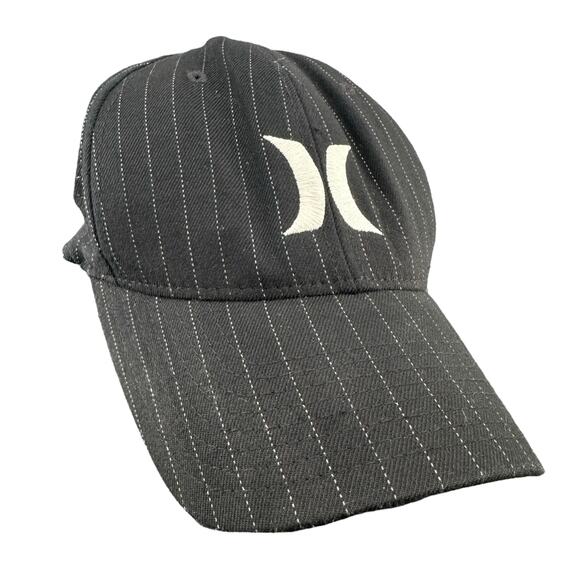 Hurley | Accessories | Hurley Flexfit Mens Baseball Cap Black And White ...